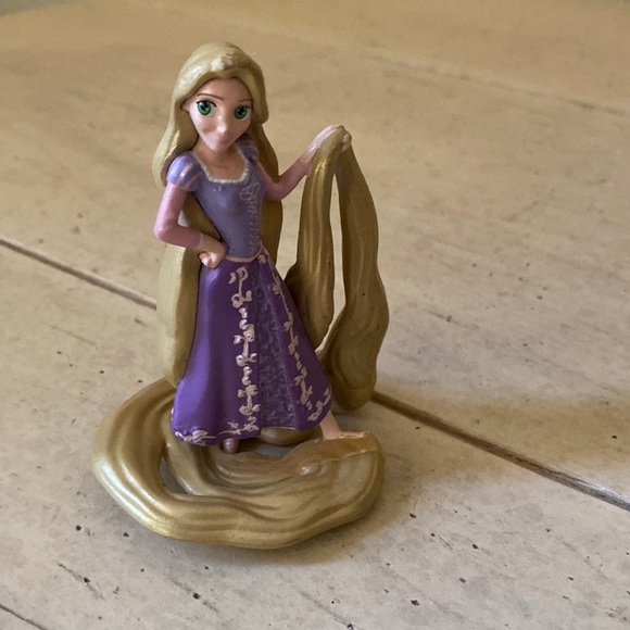 Disney | Toys | 35 Disney Tangled Rapunzel Pvc Cake Topper Action ...
